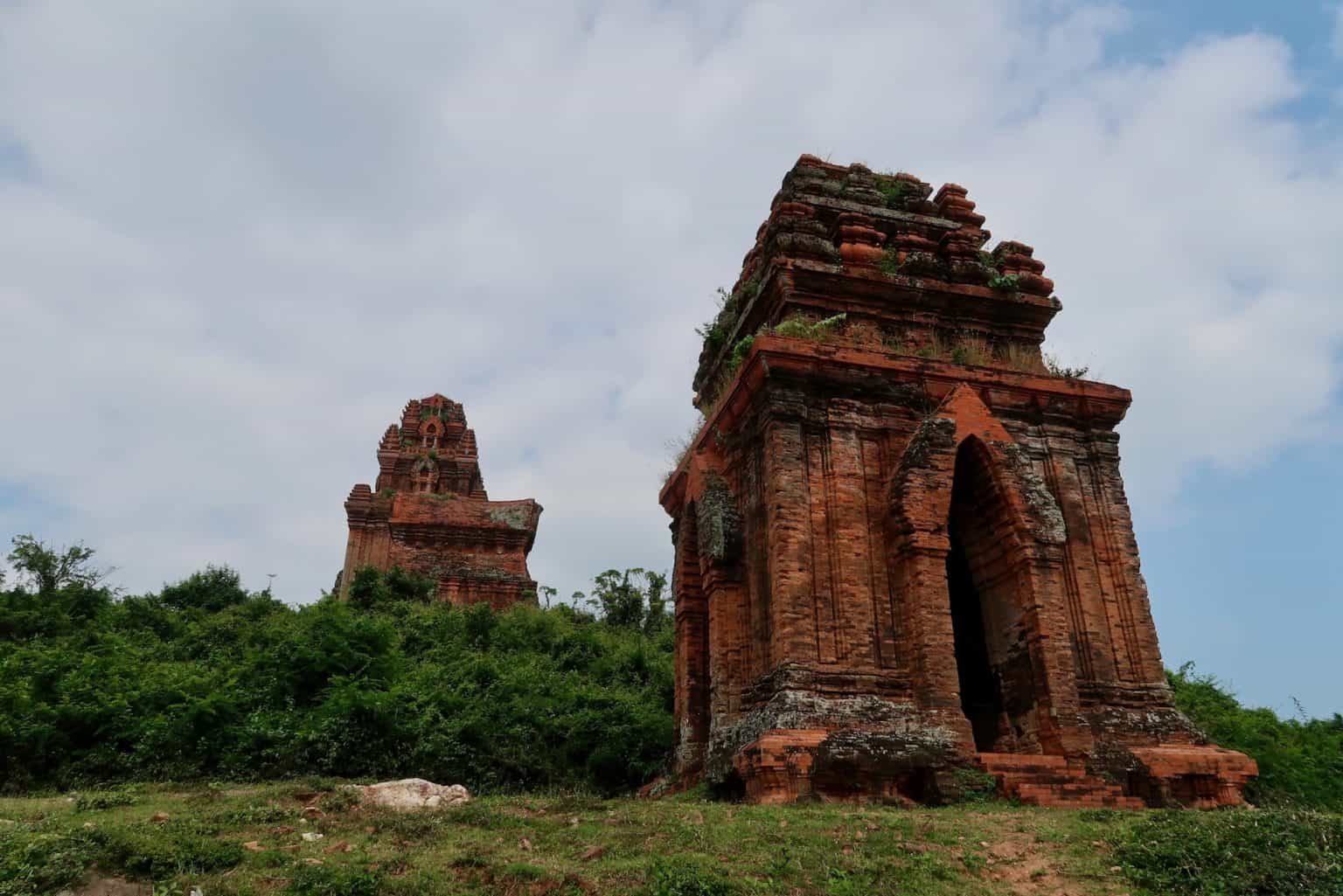 vietnam-cham-towers-header - Paths Unwritten